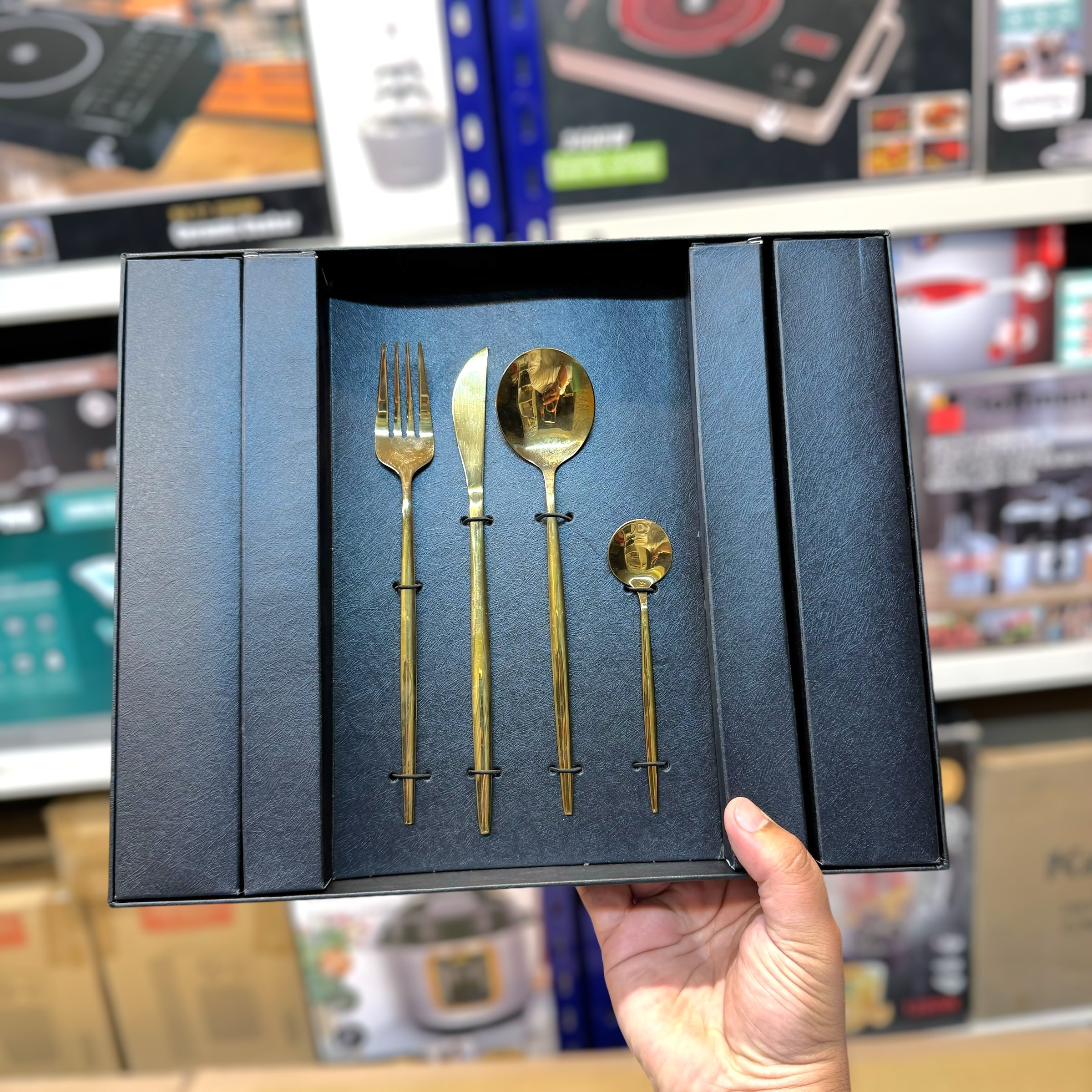 Lot Imported 36 Piece Golden Cutlery Set - Bara Market | Islamabad ...